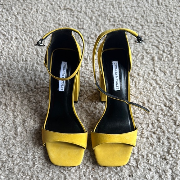 Chelsea & Violet | Shoes | Chelsea Violet Yellow Heels Bold Statement ...